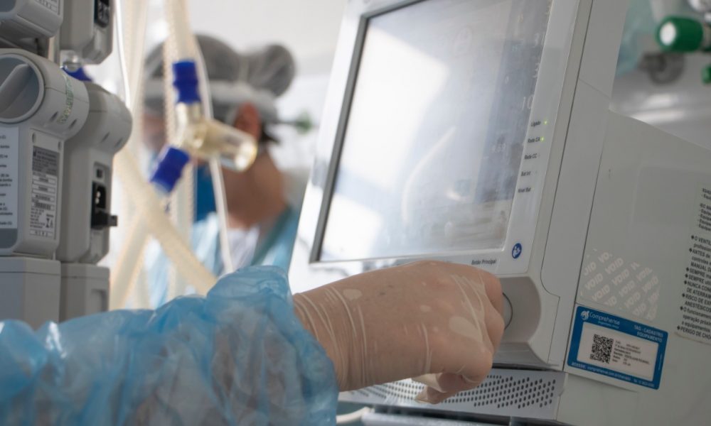 Uma pessoa segue intubada na UPA de Cascavel; 69 estão nas enfermarias ...