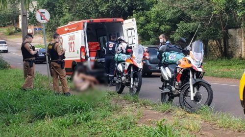De calcinha e sutiã: mulher seminua em surto é socorrida no Cancelli ... De calcinha e sutiã: mulher seminua em surto é socorrida no Cancelli ...