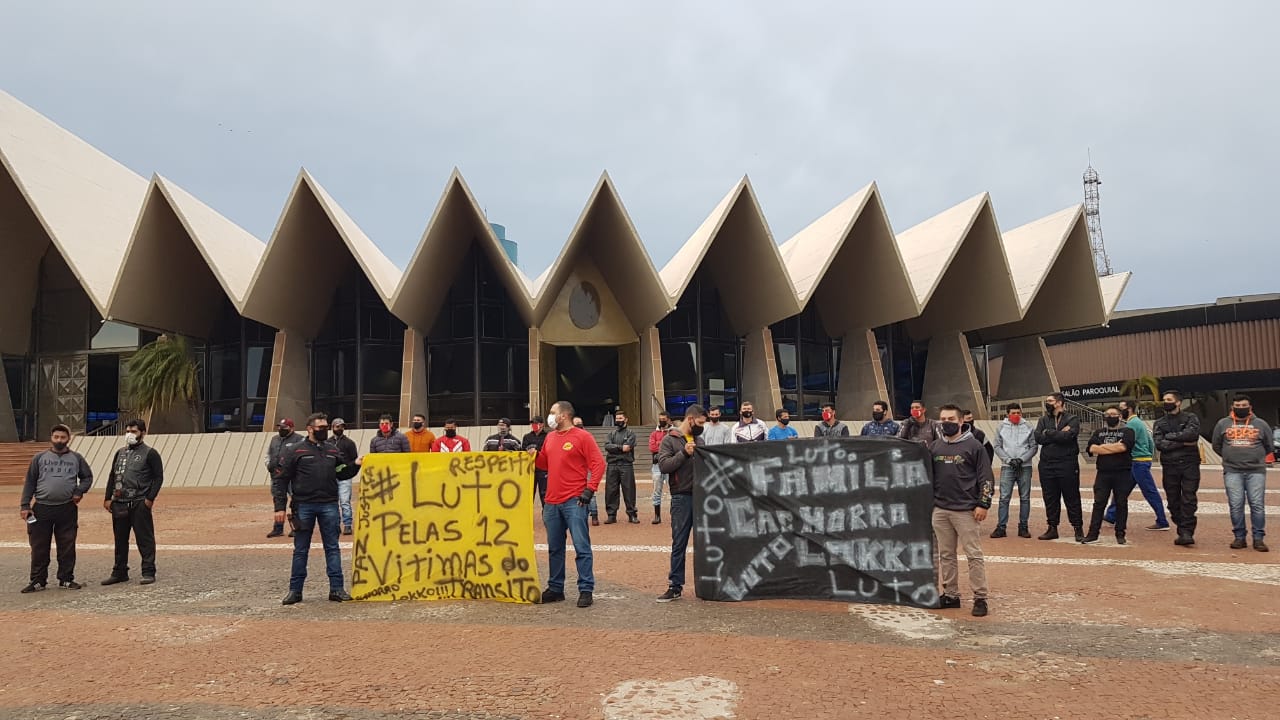 Motociclistas Se Unem Em Manifestação Após Morte De Entregador Cgn