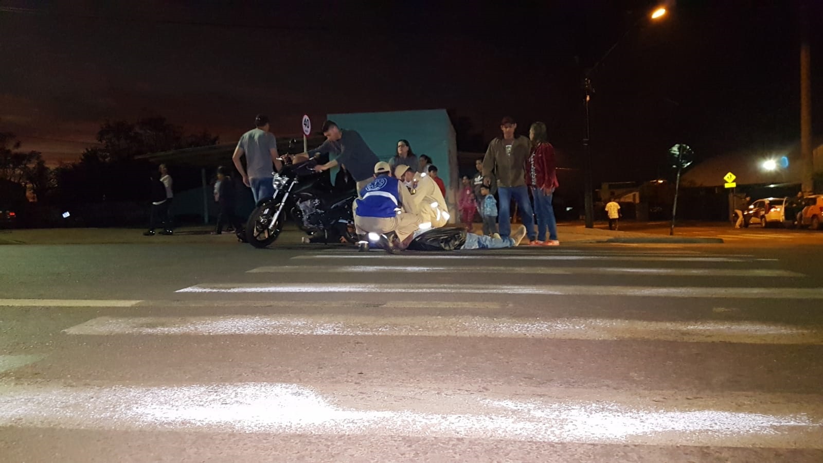 Idoso sofre TCE ao ser atropelado por moto na Rua Adolfo Garcia, no Bairro Brasmadeira | CGN - O ...