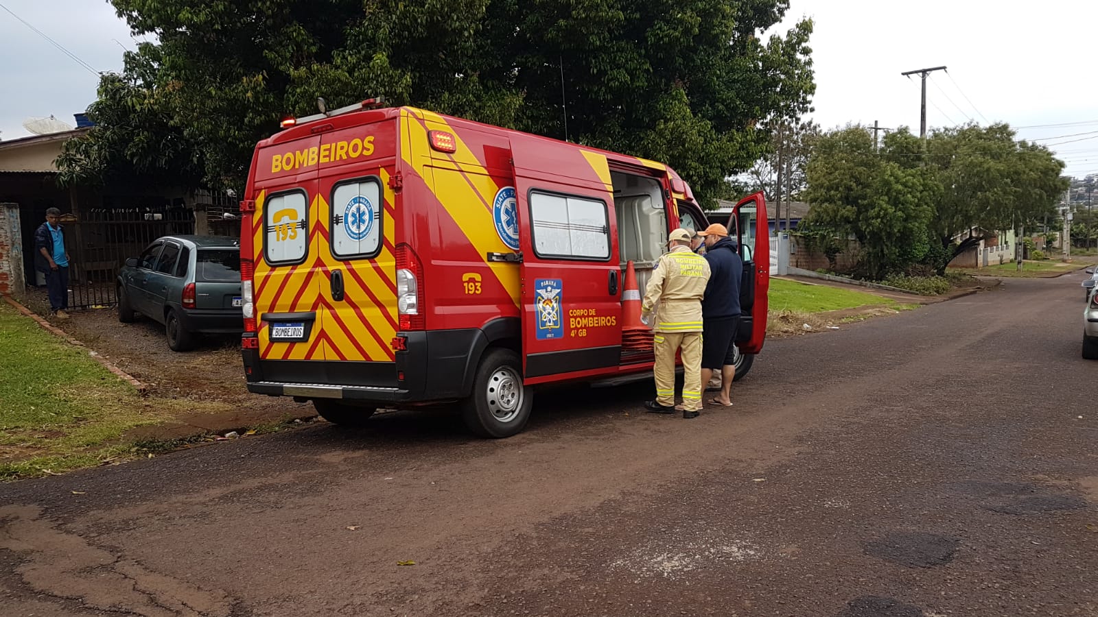 Cachorro morde lábio de homem no Bairro Morumbi