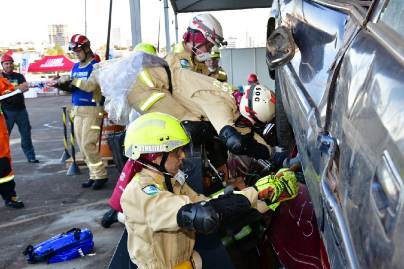 Bombeiros do Paraná se destacam em desafio nacional de resgate veicular ...