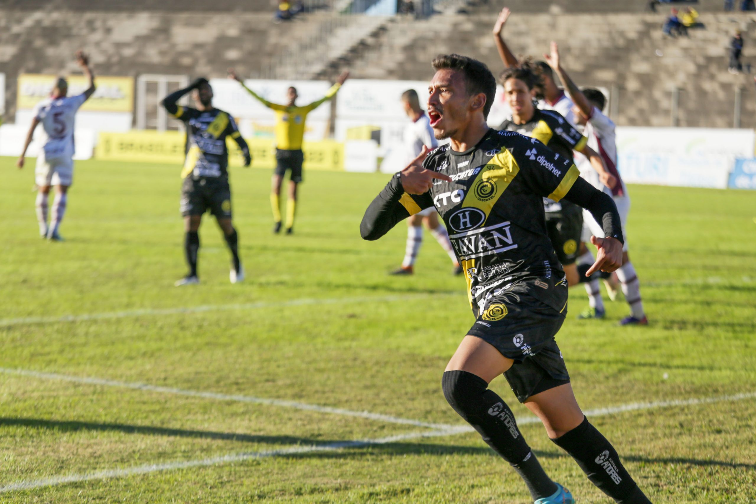 Cascavel sobe 18 posições e ocupa o 74º lugar no ranking de clubes da CBF