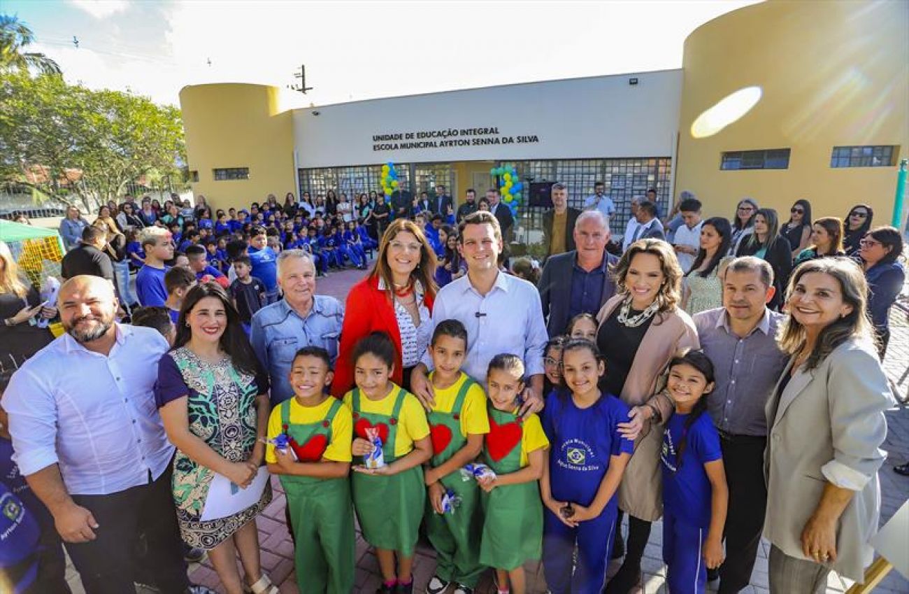 Prefeitura entrega Unidade de Educação Integral revitalizada no Cajuru ...