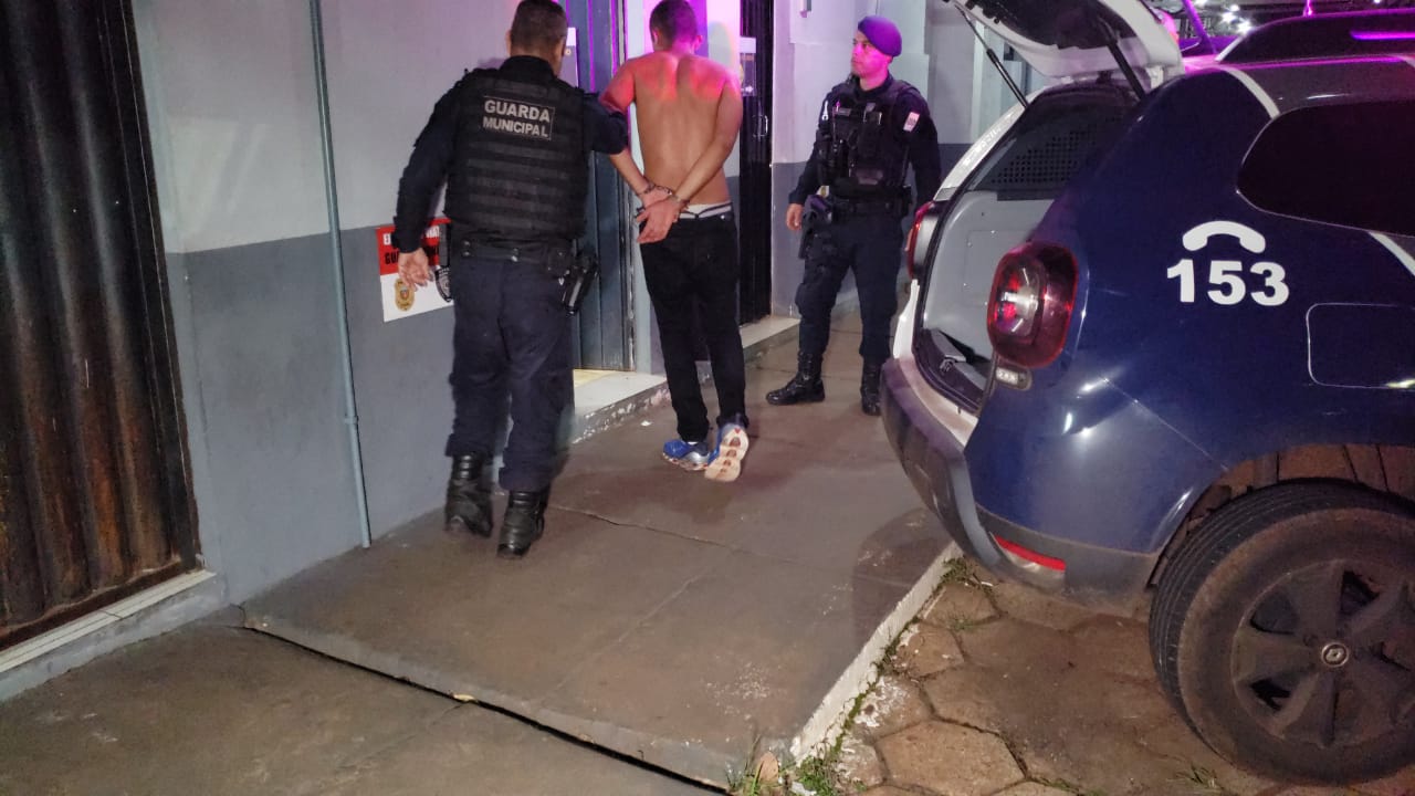 Homem Que Saiu Do Mato é Detido Por Desacato A Guarda Municipal Cgn