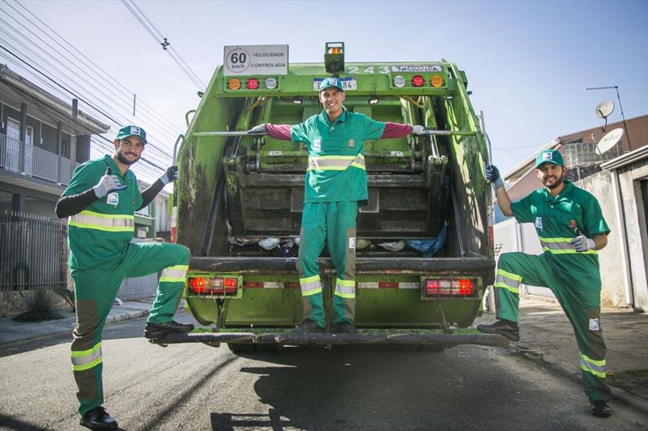 Curitiba celebra o Dia do Gari como a cidade mais sustentável e limpa ...