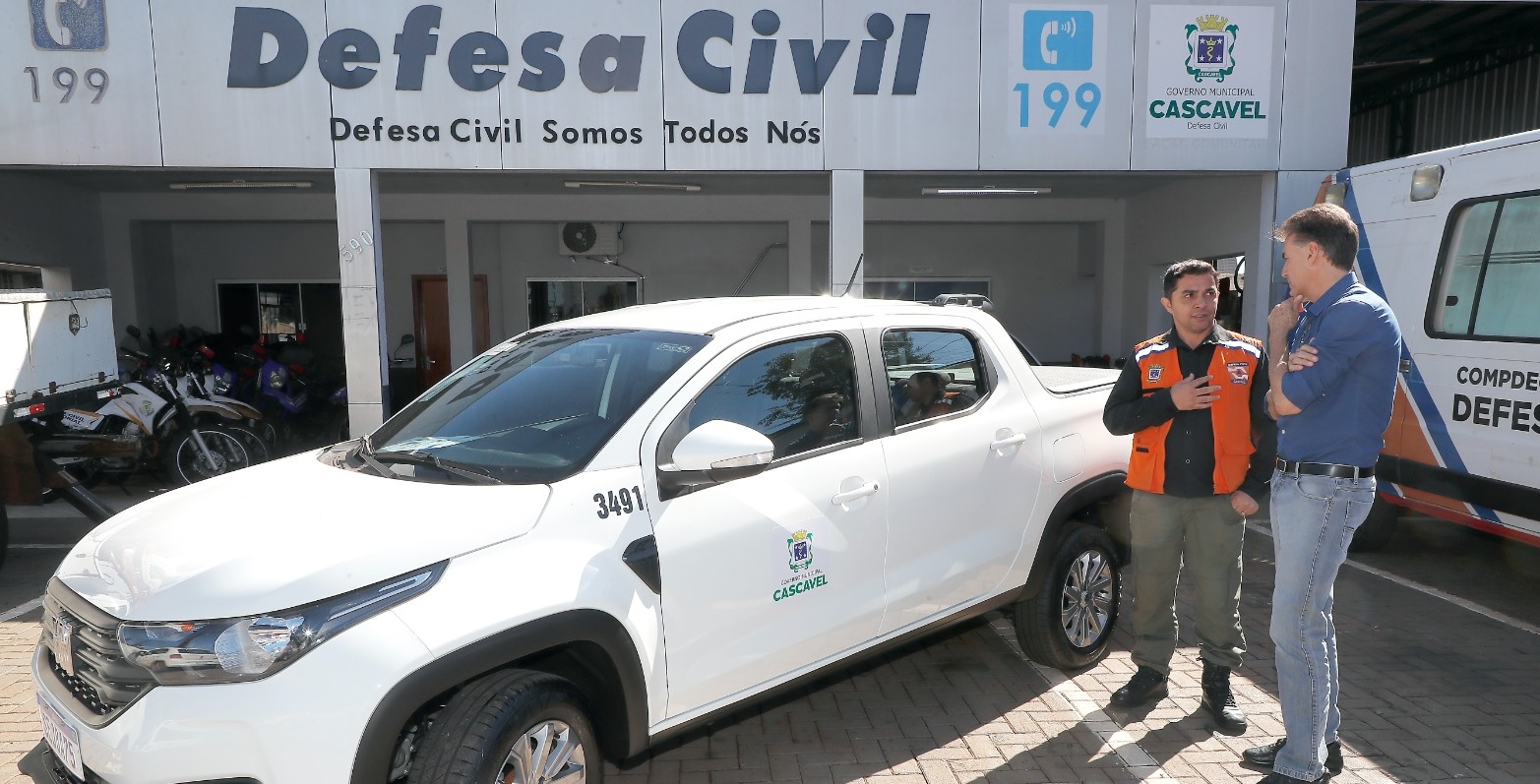 Defesa Civil recebe novo veículo para deslocamento de equipes