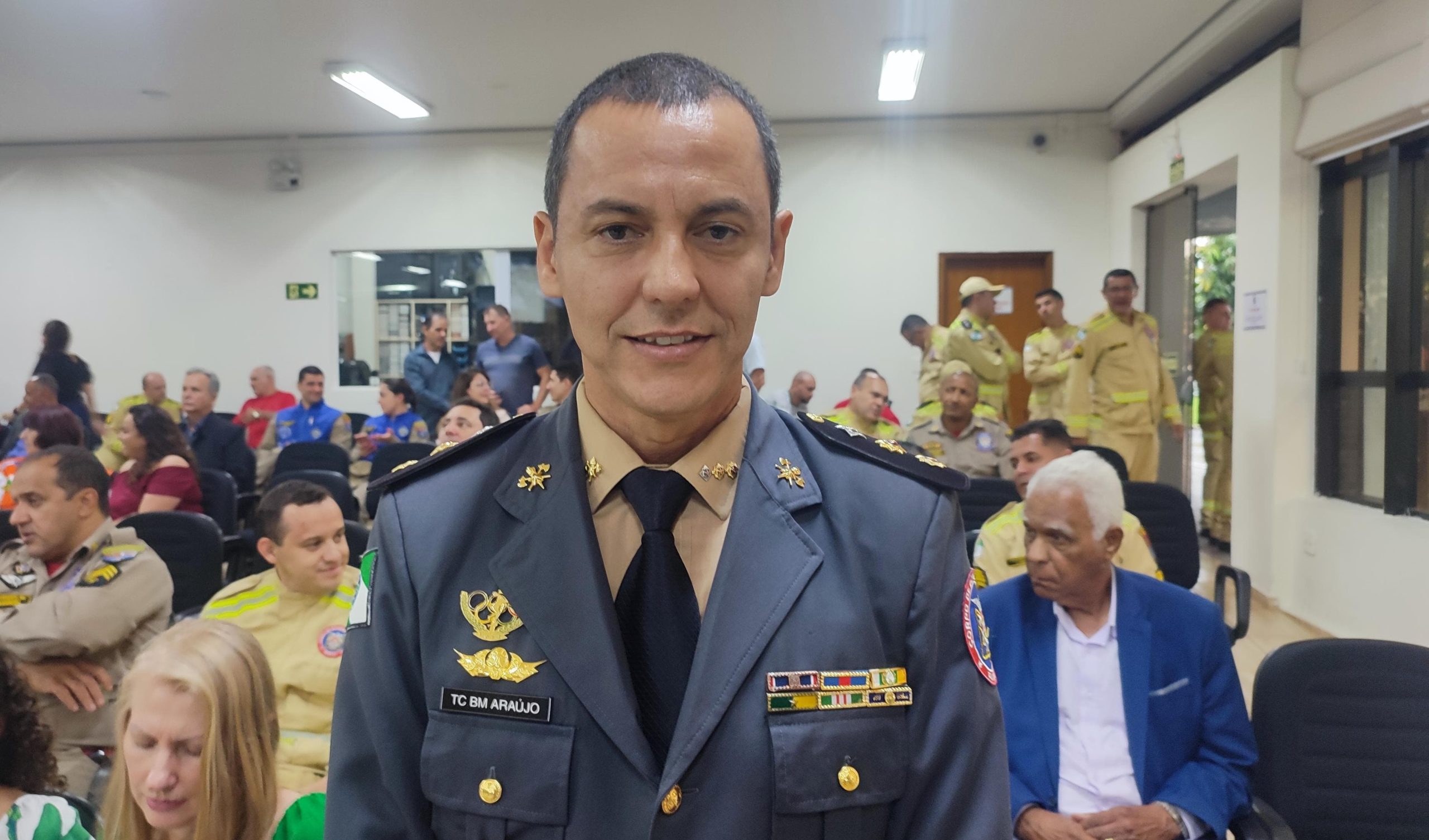 Reconhecimento merecido: Tenente-Coronel Rogério Lima de Araújo recebe ...