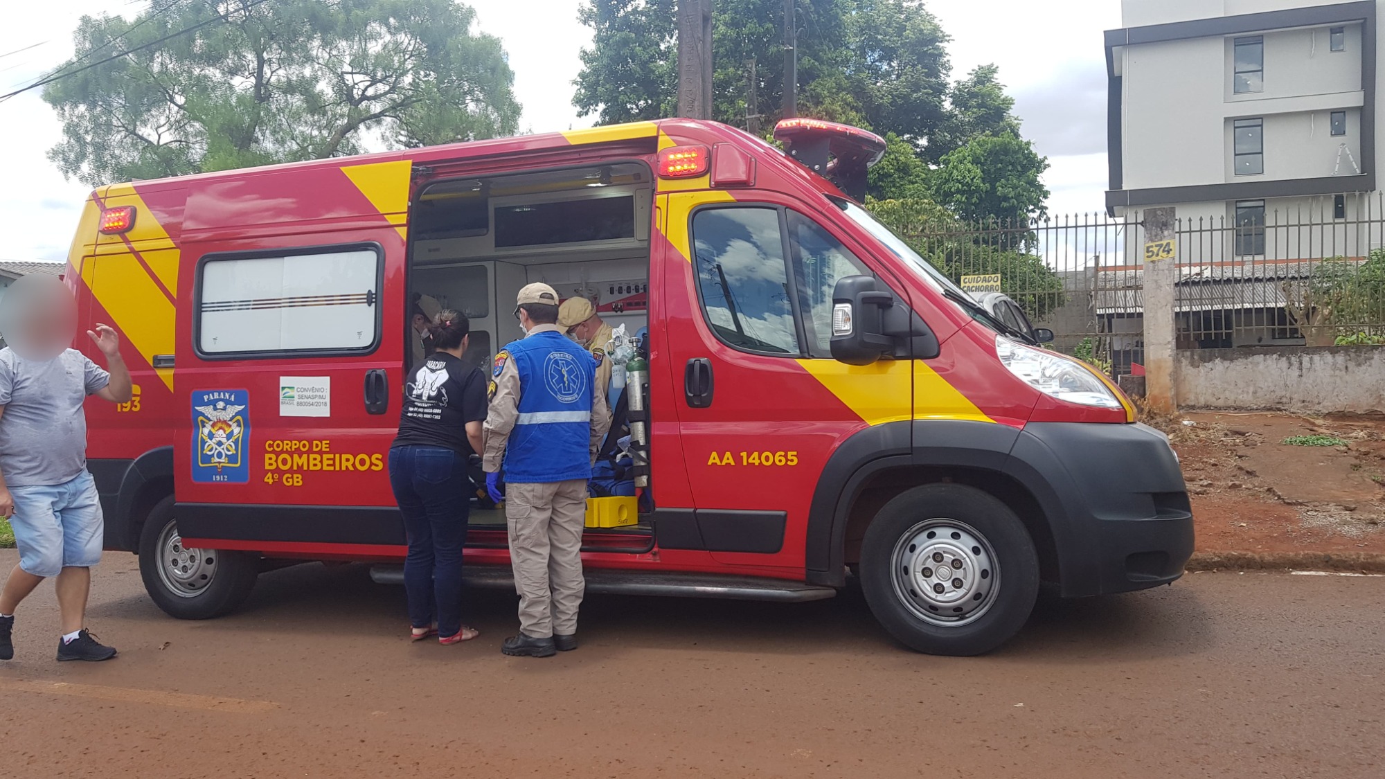 Idosa sofre queda dentro da residência no Periolo