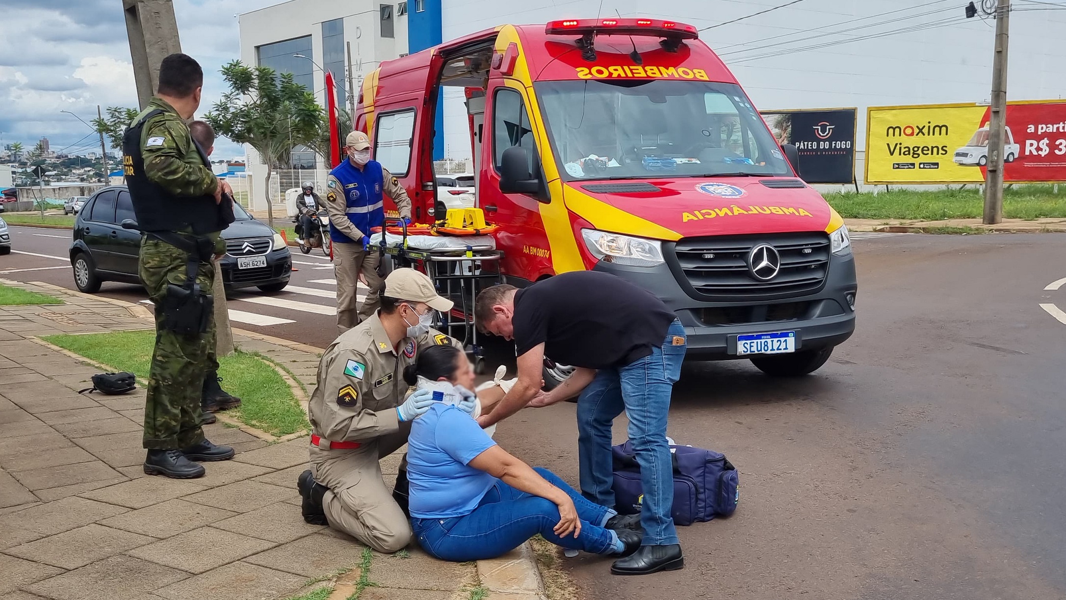 Mulher fica ferida ao colidir veículo elétrico contra Citroën na Avenida Brasil | CGN - O maior ...
