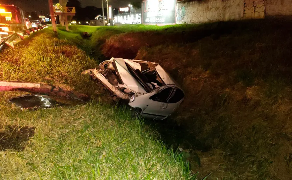 Tragédia na BR-277: acidente com capotamento deixa um morto e um ferido | CGN - O maior portal ...