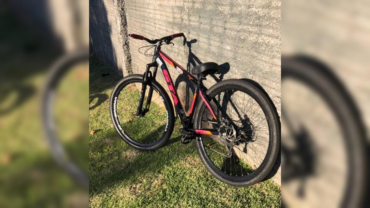 Bicicleta GTA é furtada no Bairro Santa Felicidade