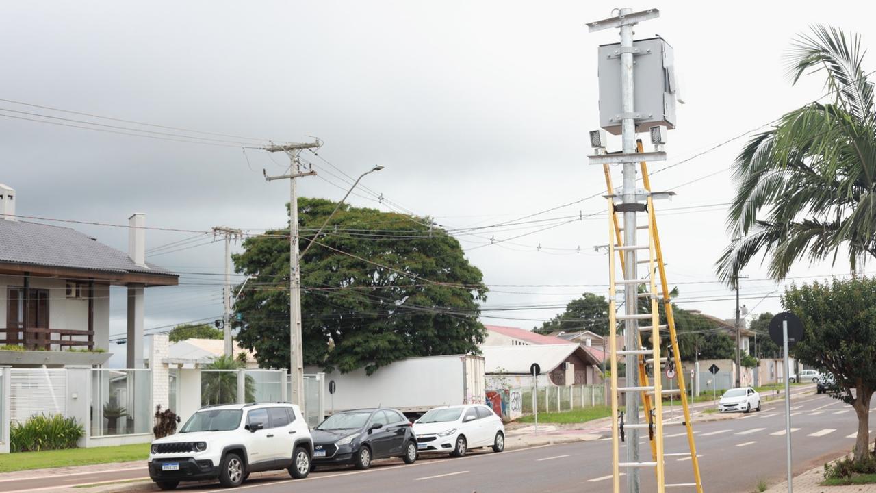 Transitar instala novo radar de 50 km/h na Rua Alexandre de Gusmão, no ...