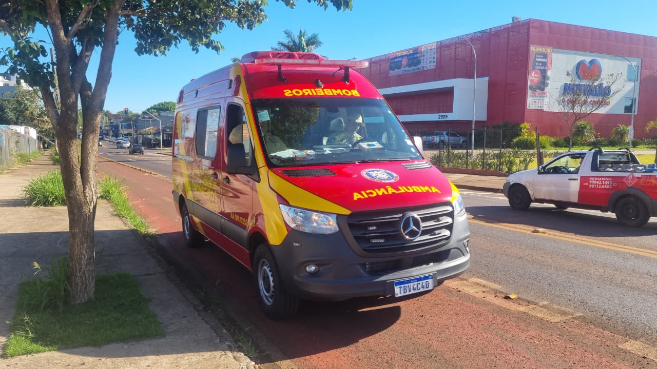 Acidente entre moto e bicicleta mobiliza Siate na Avenida Tito Muffato
